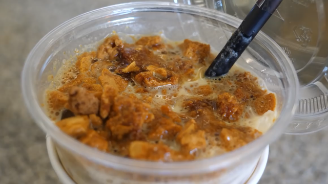 韩国当地特色咖啡店,咖啡泡焦糖饼干,制作起来很简单