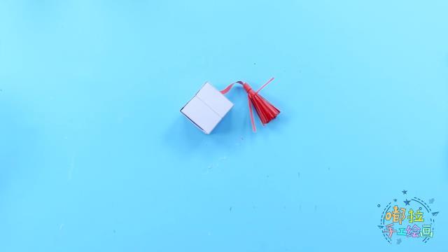 少儿美术课程 嘟拉手工绘画,手工礼盒折纸游戏!