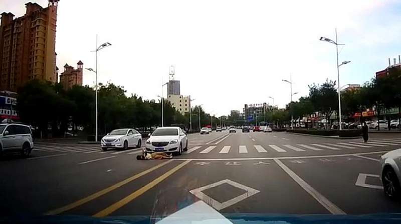 行车记录仪车祸画面,车祸视频集锦,交通事故,注意安全出行