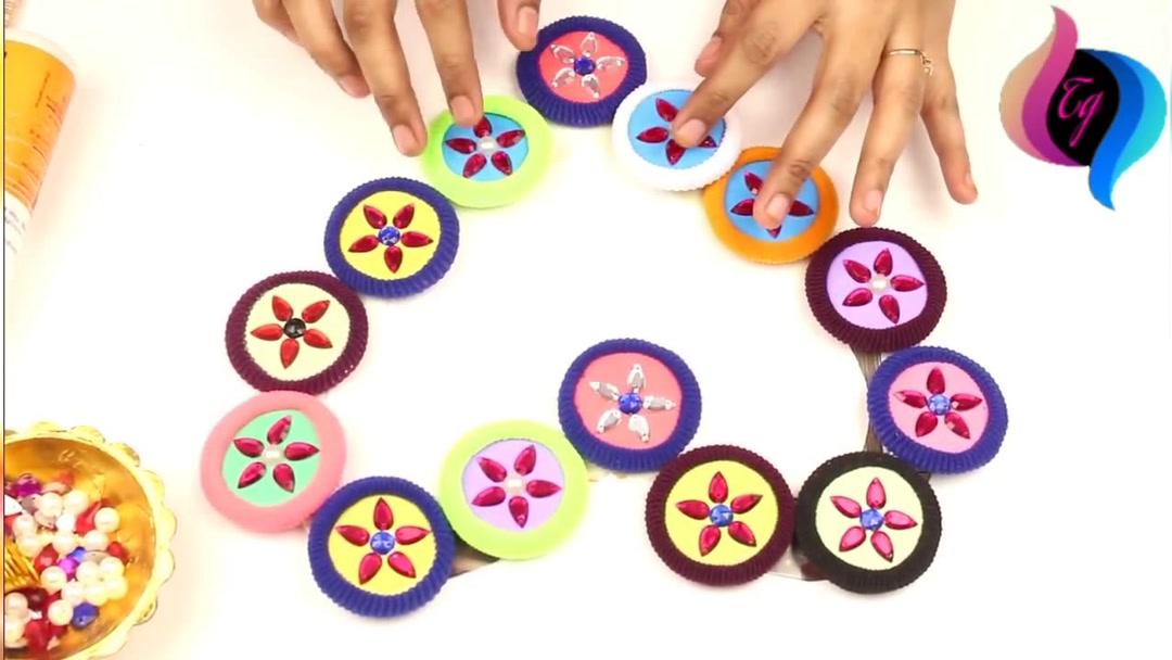 从头发橡皮筋中获得最好的废物家居装饰工艺思想如何重新使用胶带