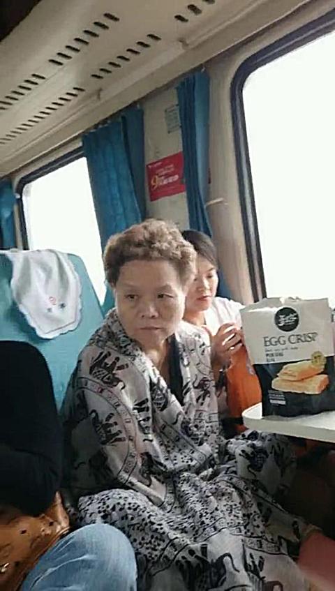 在K873次列车上1