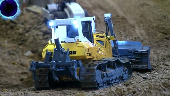 这工程机械模拟现场,太逼真了