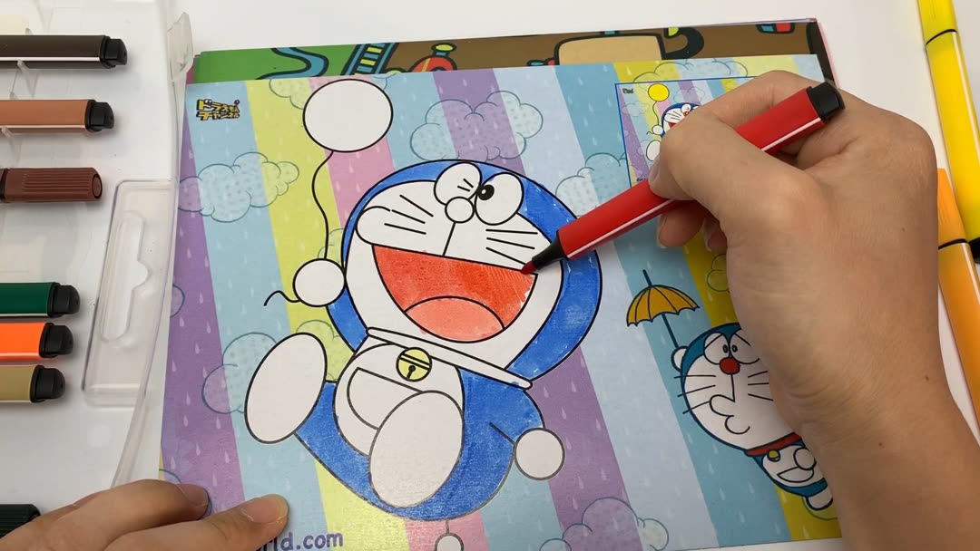 儿童趣味彩绘图画,百变的哆啦A梦叮当猫