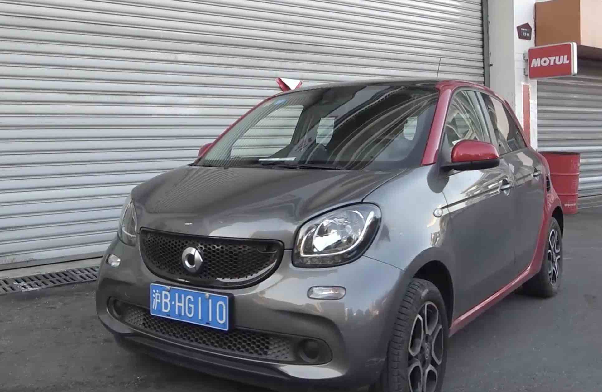 smart有两门版和四门版,那么在外观上有什么区别呢?