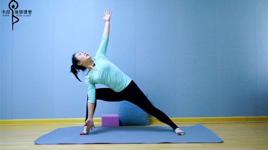 梨形身材的标配:腰粗,屁股大,你需要2个动作,瘦腰,瘦臀部