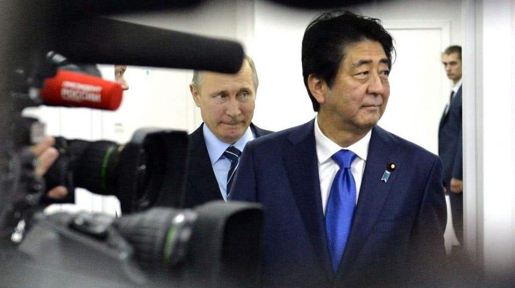 辞职还不忘搞事情?安倍离任前紧急联系普京,安倍的小心思藏不住