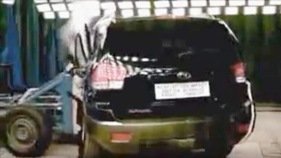 带你现场观看各种车的侧面撞击测试