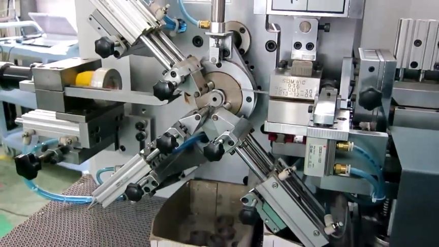 实拍:环形铁心绕线机,这工作效率很满意