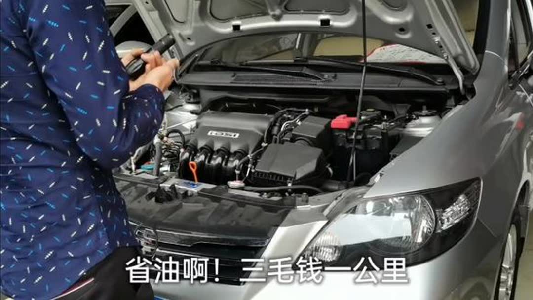 陪粉丝朋友去桂林真龙二手车市场,买一辆3万元左右的代步车(1)