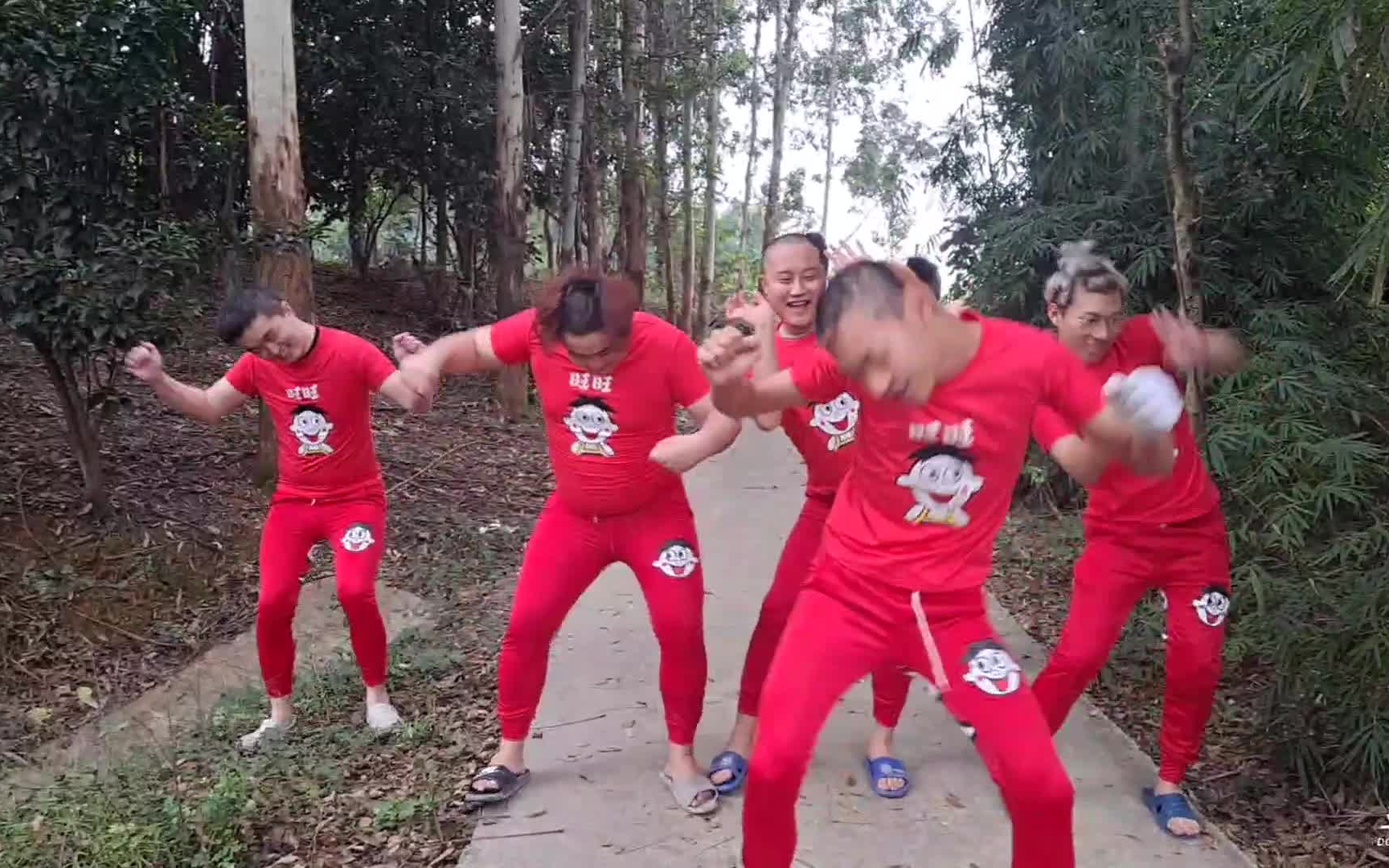 6326《壹周带秀》第一期:缝合兄弟全员旺仔人,土豆制服跳舞,三狮大会...