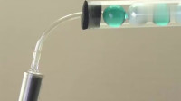 科学小实验,用试管制作简易的斯特林发动机,是不是很神奇呢?