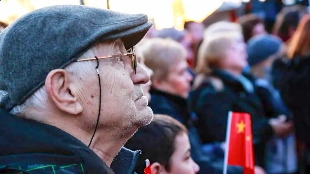 为获取美国“好感”,果断拒绝中国百亿投资,新任总统有点头铁