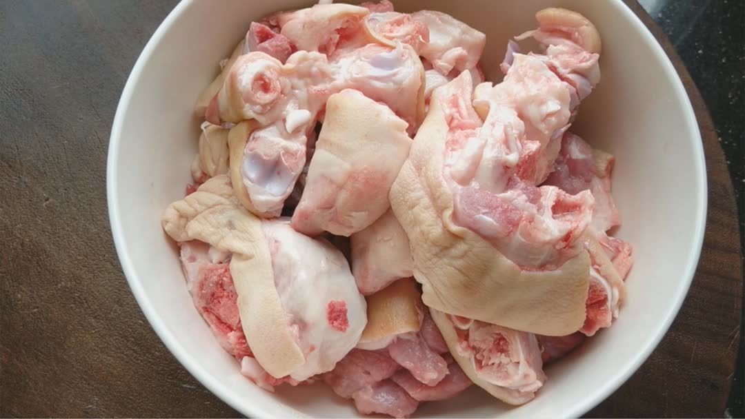 猪脚这一独特的做法,很多人都不知道,出锅,比白切猪脚吃着还香