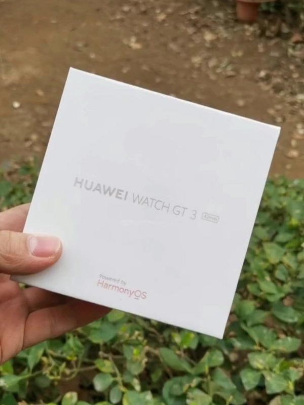 华为Watch GT3 42毫米 9XX元,还是蛮值得