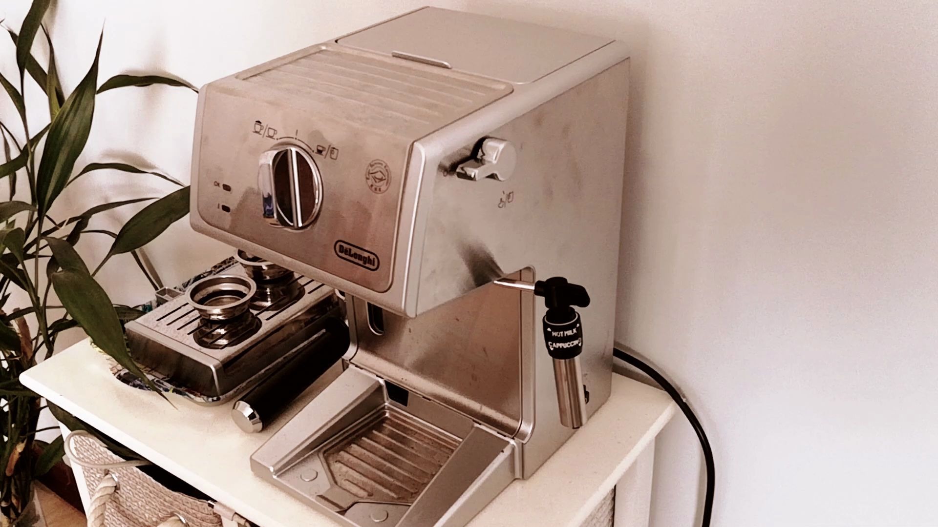 在家无聊?自己做一杯咖啡~