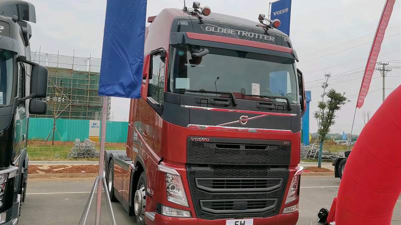 中国商用车第四届大会在江西高安举行,现场云集各大品牌卡车