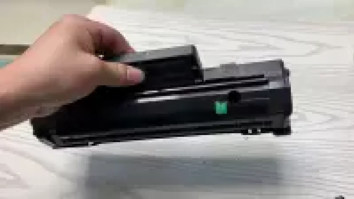 惠普136易加粉盒加粉