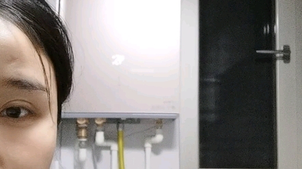 #好看好用的热水器推荐用水难题:两个卫生间,距离远,想要大水量洗澡...