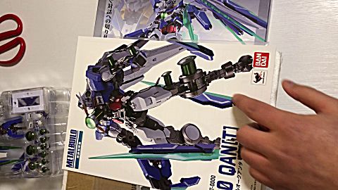 阿南、MB高达模型 00Q剧场版 开盒