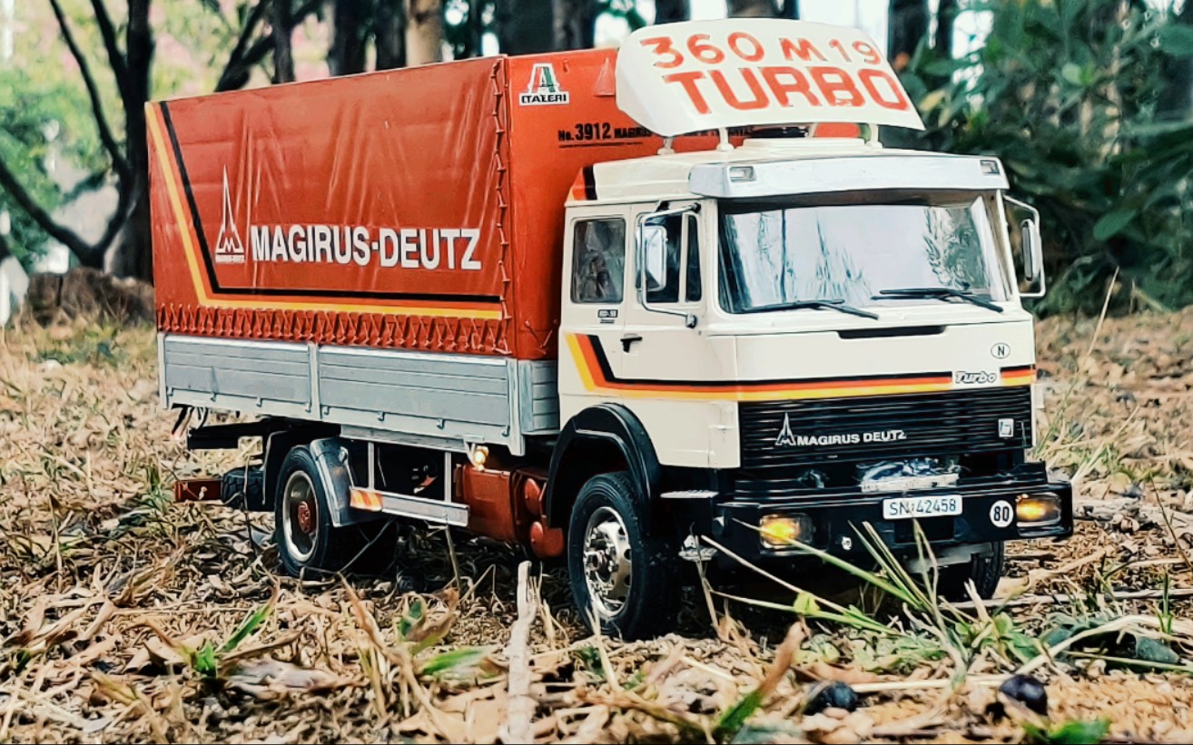 行驶在乡间小路 RC模型1/24静改动 意大利卡车模型 依维柯