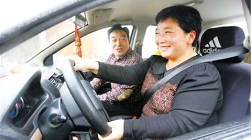 为啥40岁以上的中年人,都喜欢买10万以下的车?是太穷买不起吗?