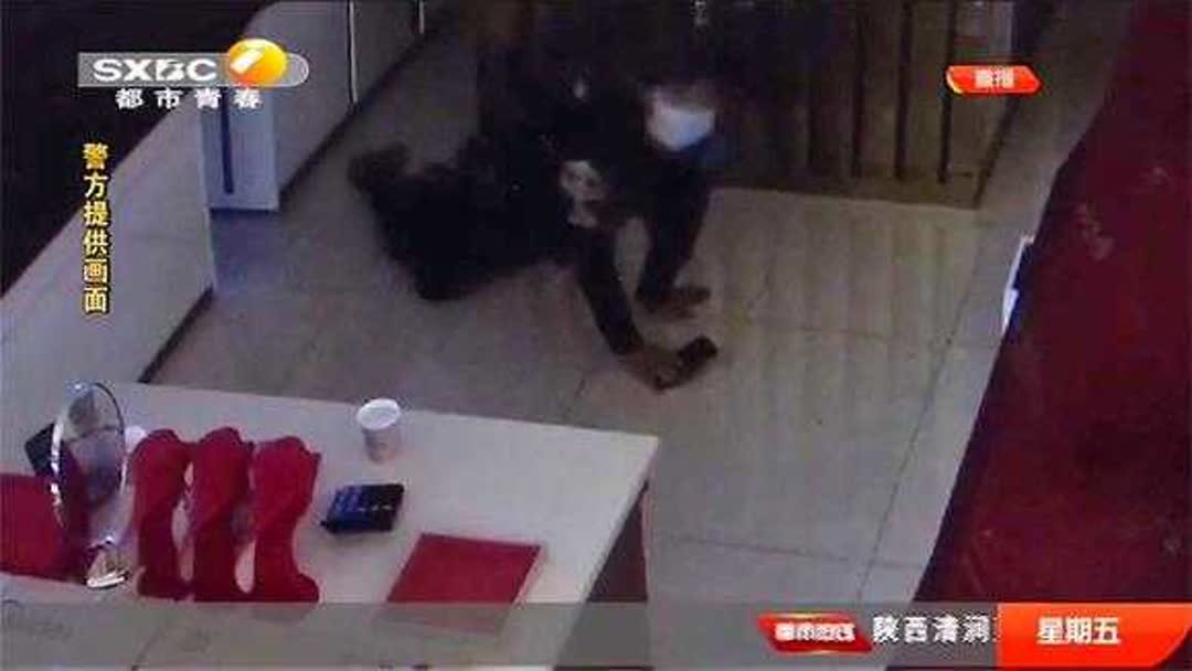 "黄金大道"疯狂盗窃,三家金店先后被盗,案值超40万|都市热线