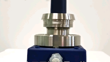 电导率感应器,可以测试液体电导率,但不耐腐蚀性,所以不能测强酸。