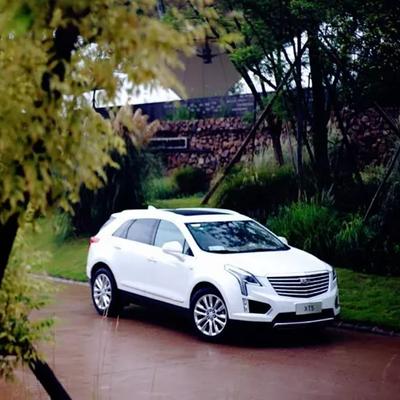 ...搭载了通用的9AT变速箱,还有一套弱混系统;虽说这套混合动力系统...