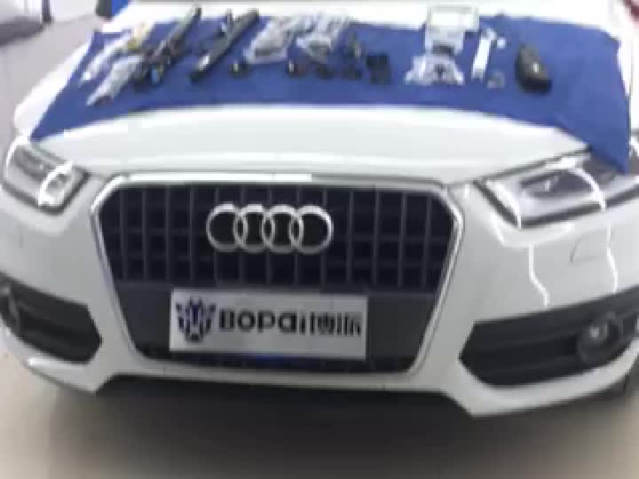 奥迪Q3双撑杆带电吸电动尾门