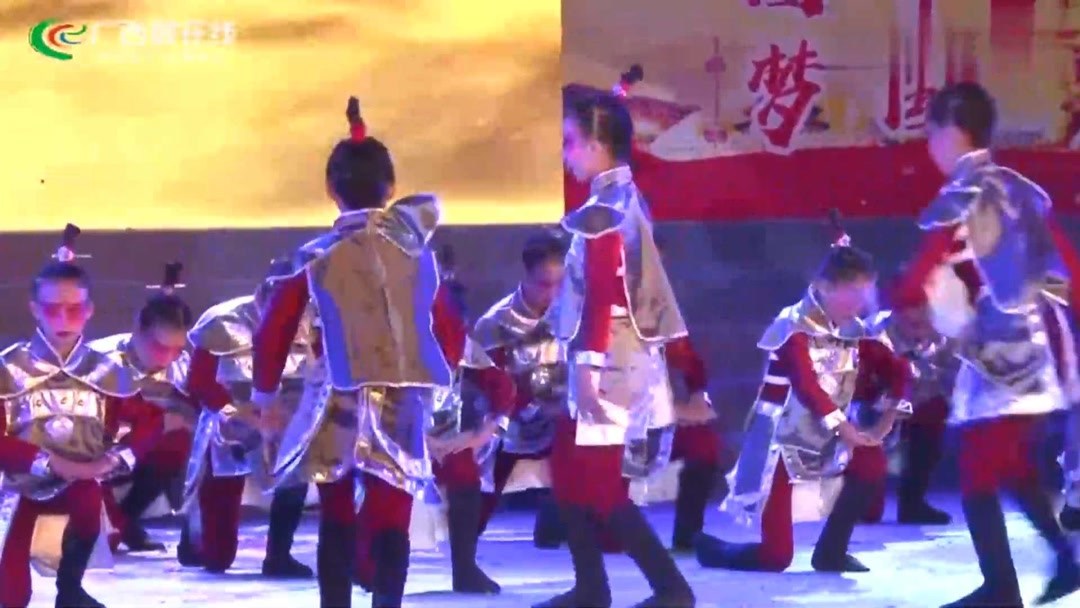 舞蹈《花木兰》——田林县定安中心校