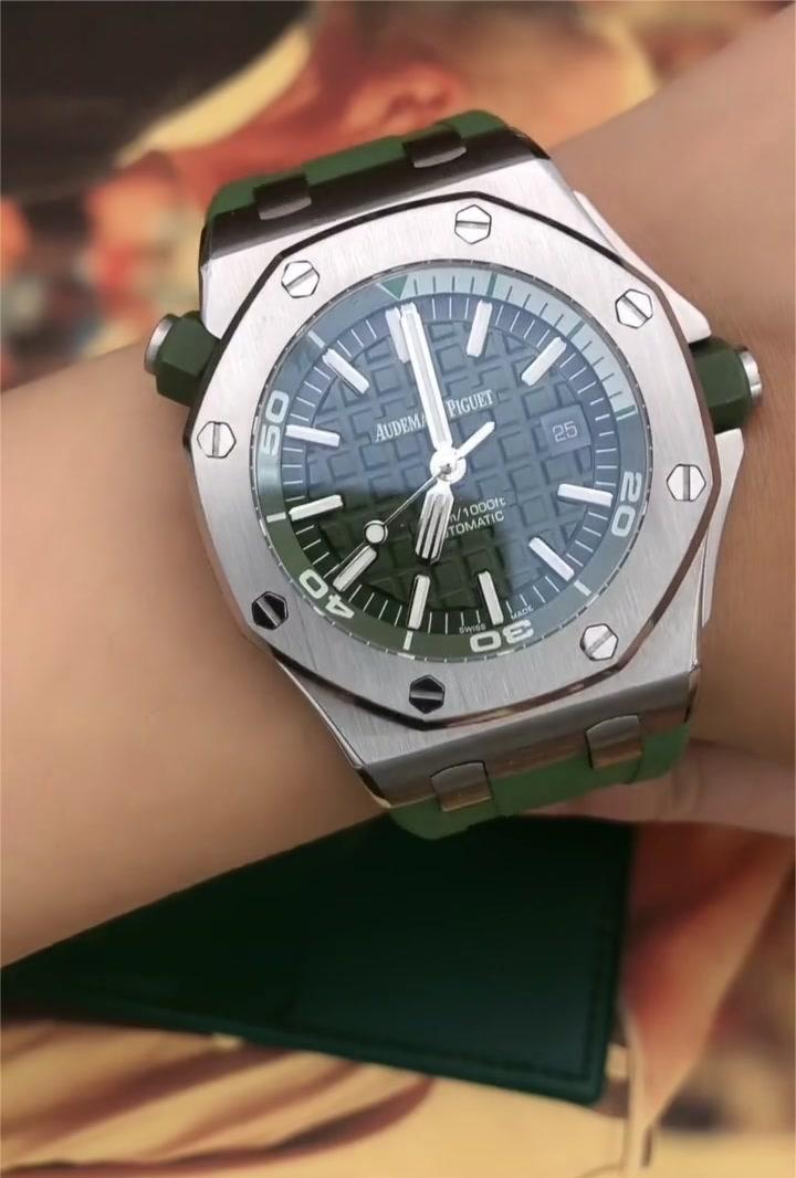 这么帅气精致的爱彼手表,你想不想入手试试呢?