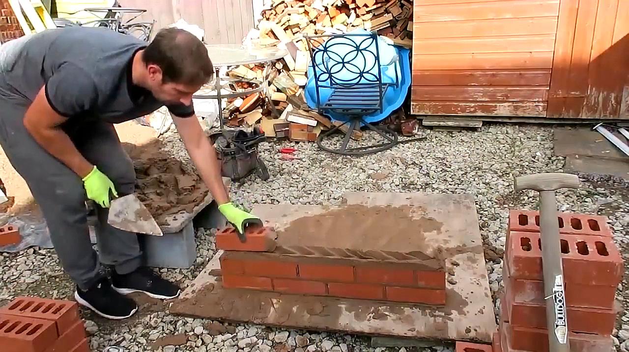 如何砌砖砌墙?让国外的大神教教你!