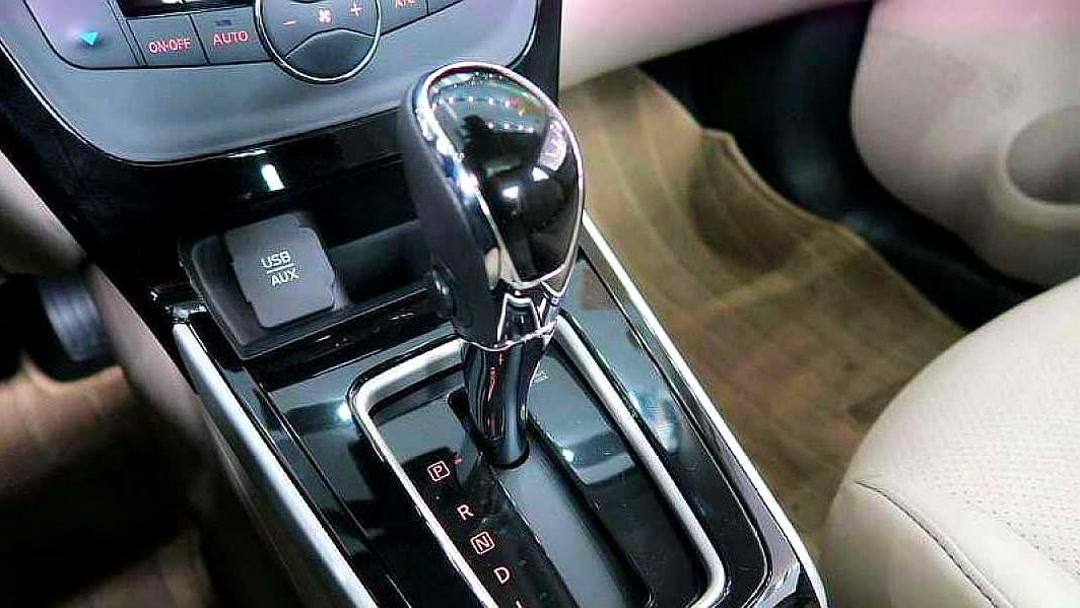 自动挡P、R、N、D、S、L和M,新手如何正确使用?