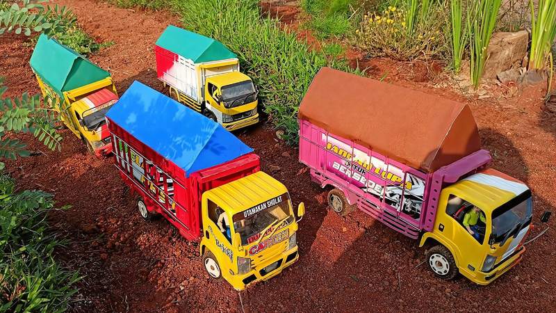 炫彩大卡车模型玩具运输货物