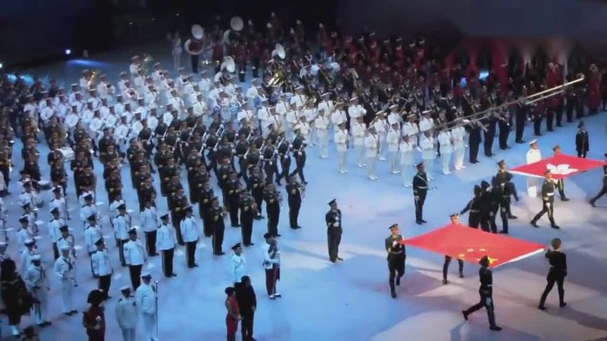 解放军升旗仪式,国歌响起的一刹那,眼泪忍不住了!