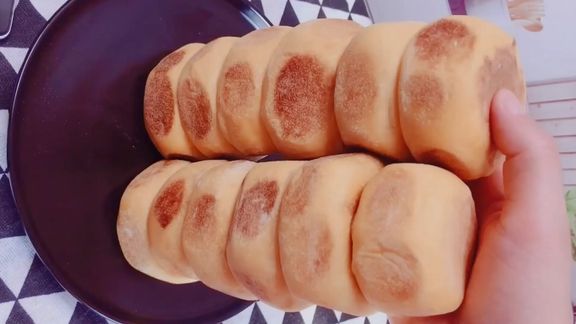 红薯小饼制作,柔软香甜特别适合老人小孩吃制作简单易学一看就会