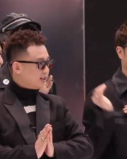 主持人前面教学《yesok》舞蹈,@GAI @陈赫 @小鬼王琳凯 @Justin黄...