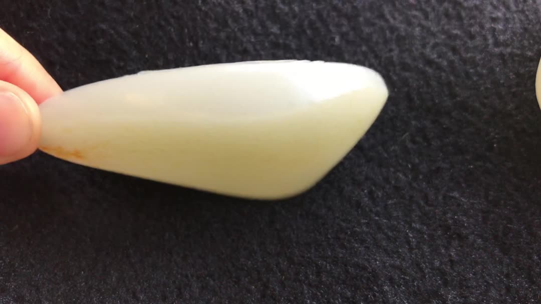 史上最强“捡漏”:新疆和田玉籽料,到底多少钱一克?