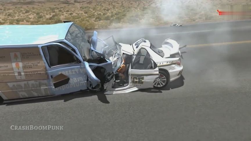 游戏:BeamNG模拟警车汽车追尾碰撞