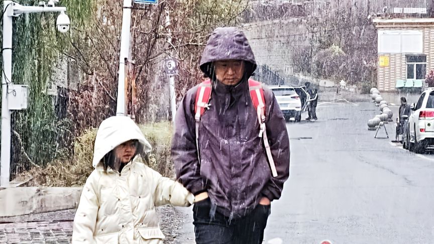 未来三天新疆雨雪频繁,局地或现大到暴雪