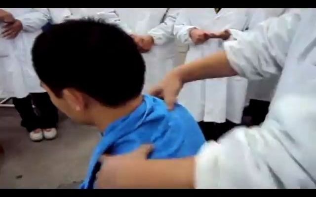 推拿手法技术:14.颈项及肩上肢一指禅示教