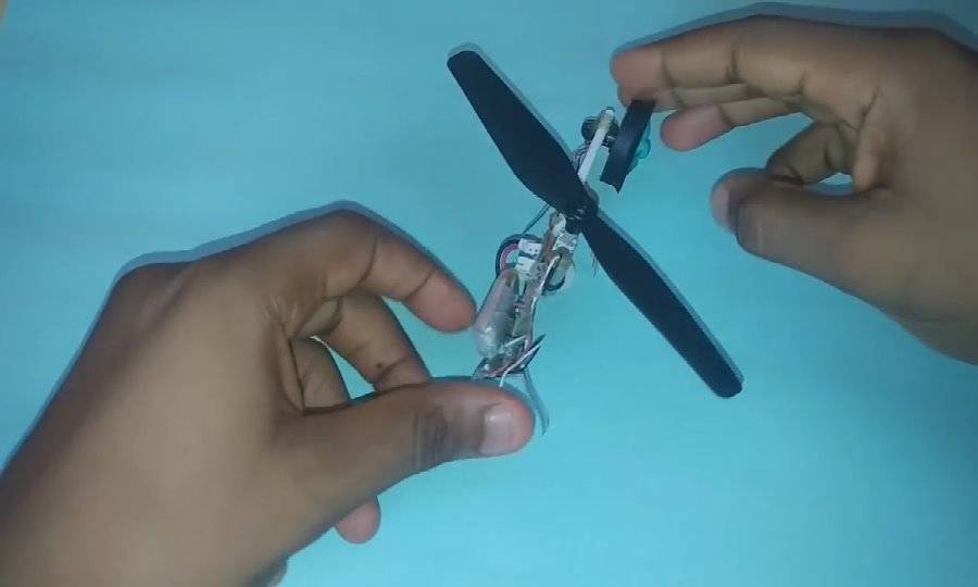 简单材料制作的小型飞行器,没想到飞的真高,孩子不用在买玩具了