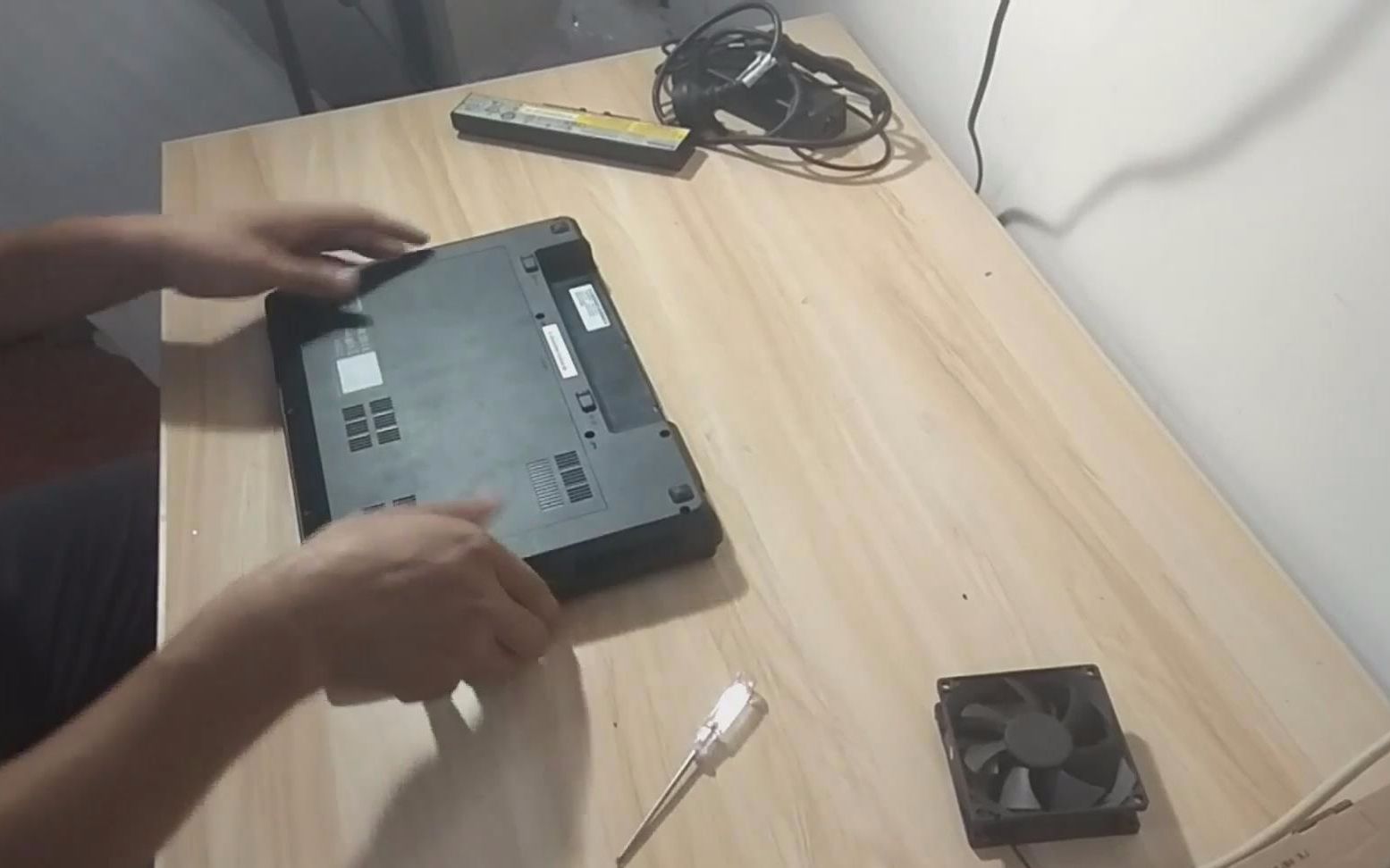 帮网友笔记本升级硬件和优化...