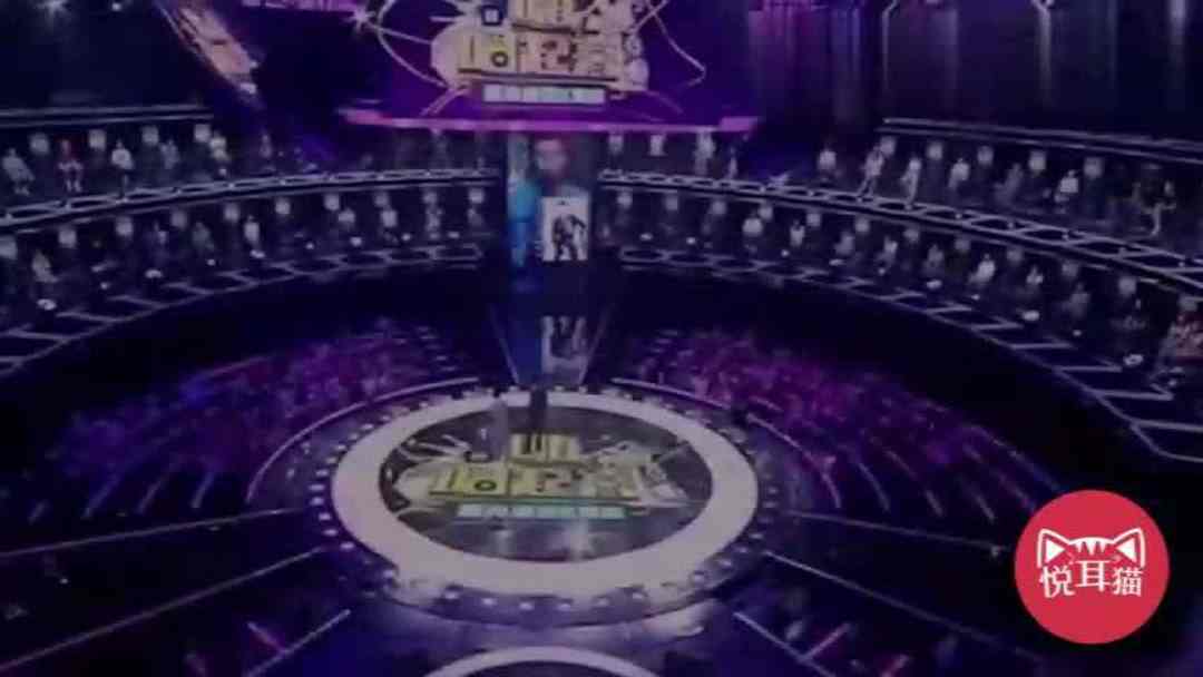 小伙模仿十多位明星风格演唱