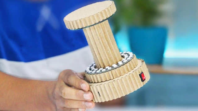 这是一个有意思的小发明,DIY的很有创意!