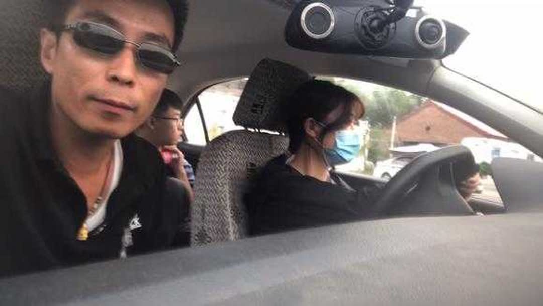 学舞台美术设计的美女学员,学车更优秀?