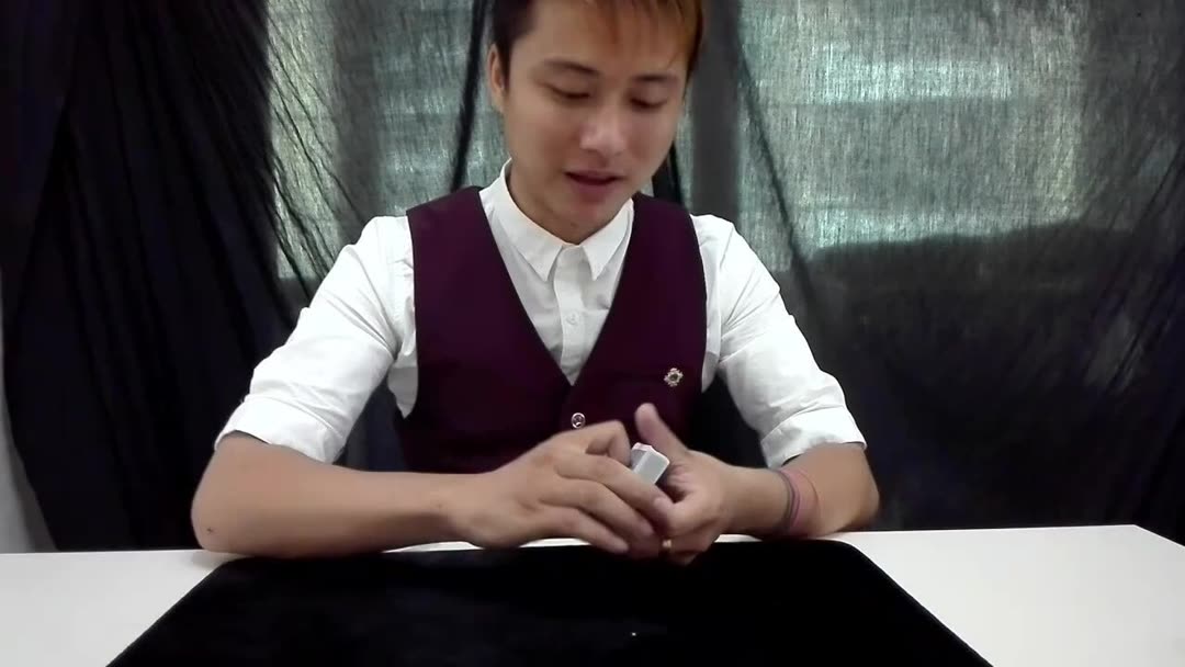 魔术教学—赌神单手洗牌手法。赶快收藏保存吧!