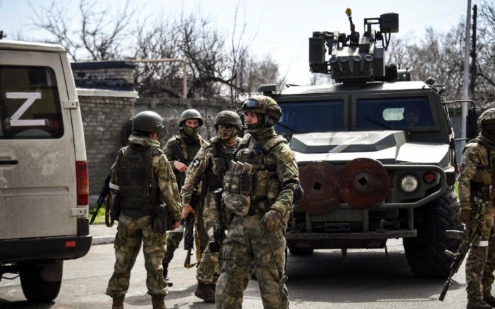 对俄罗斯来说特别军事行动的目的是为了确保自身利益不受侵犯 让其...