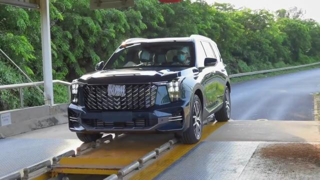 全新第二代广汽传祺GS8爬坡测试,这外观真霸气呀!