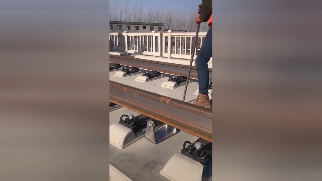 高铁无缝线路,500米长钢轨铺设。这个环节我有些不明白?#中国制造